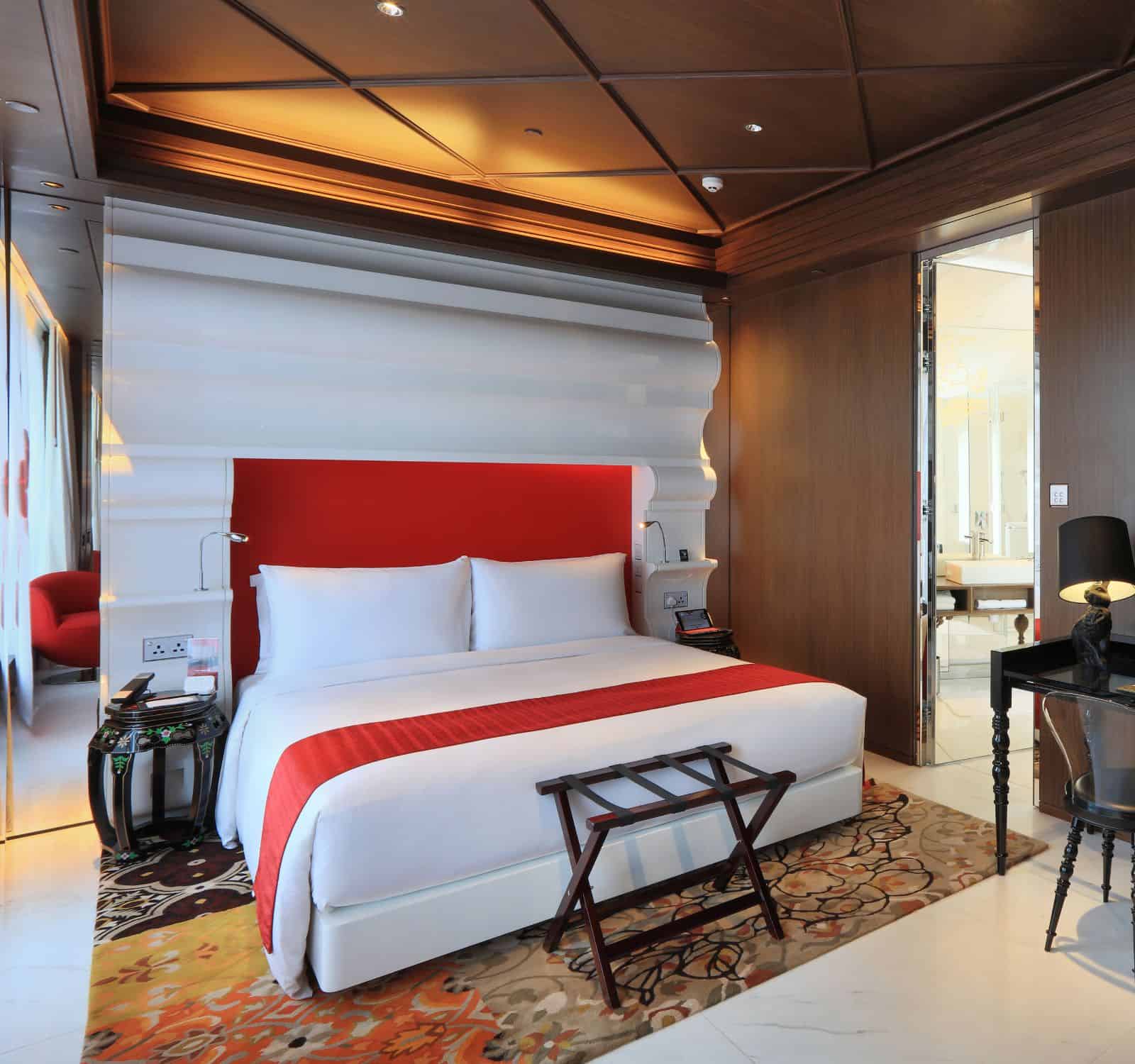 Premier Full Moon | Mira Moon Hong Kong